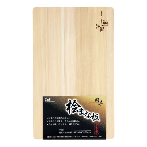 食材がすべりにくい、ヒノキ素材のまな板です。 重厚なまな板で、水に強く、包丁の刃が傷みにくい。 刃あたりがよく、きれいに切れます。 側面は樹脂塗装しており、きれいに使えます。 漂白剤が使用できます。