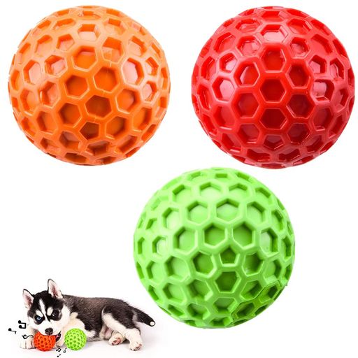 【天然材質】転がりしやすいサッカーの形状。100%天然ゴムで作られた犬噛むおもちゃです。優れた弾力性と耐久性が持っていて、天然ゴムの柔らかさで犬の歯を傷つけません。5.5cmのサイズで小中大型犬にお勧めします。 【ボールおもちゃ】ボールには...