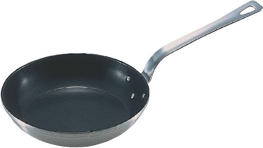 サイズ(約):径200x43mm (底の厚さ1.0mm)、満水容量:1.1L 本体重量(約):0.6kg 素材・材質:クラデックス (フッ素樹脂加工) 生産国:日本 対応熱源:ガス、IH (100V・200V)
