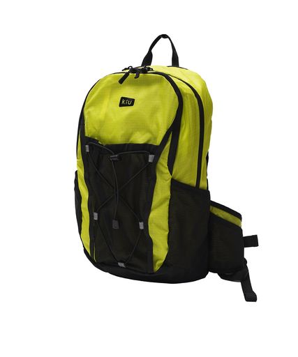 ■容量17L/耐荷重20kg ■軽量ナイロン素材を採用 ■内側のポケットにパッカブル可能/前面リフレクタータブ ■ショルダー部分リフレクターパイピング ■左右のストラップは、それぞれファスナー/メッシュポケット有り