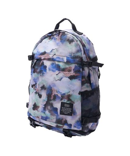 耐久性に優れた600D生地を使用したバックパック。 容量22L。シューズ収納ポケットが備わった機能的なバックパックです。 容量を調整するサイドベルトや底部分にポンチョを常備できるポケットを付けるなど、使い勝手の良さにこだわりました。 内部に...