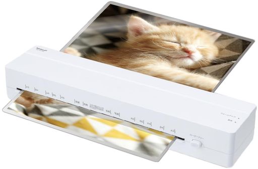 電源スイッチを入れるだけで細かい設定が不要の簡単設計 消費電力の少ないエコ仕様(当社従来品比) ランニングコストを抑えられる75μmフィルム対応 つまったフィルムが取り除けるローラーフリー機能付き 電源を入れると電源ランプが点灯、準備が完了...