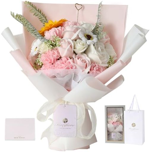 ブーケ 1感謝の気持ちを伝える母の日人気ギフト明るく元気な印象を与える「ひまわり」のソープフラワー花束は、母の日にぴったりのプレゼント。枯れない花だから、お部屋や玄関のインテリアとしても長く楽しめます。香り付きで見た目も華やか、毎日忙しいお...