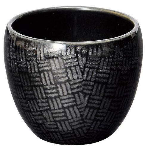ミニ仏壇や、お仏壇のないリビングにもちょうどよい小さなサイズの茶湯器(おぶつだん用、お水やお茶をお供えする器)です。有田焼の上品な光沢が、鮮やかに空間を彩ります。 「天音」シリーズの具足(仏器、茶湯器、花立、灯立、香炉)の単品販売です。他シ...