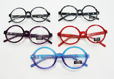 UV 400カット パソコン、ゲーム、テレビの疲れ 室外のの活動の長時間暴露 目を守るお洒落のメガネ サイズ: W:140mm H:50mm L:140mm 材料:UV 400カット樹脂 色:黒白、黒、紫、青紫、赤 ケース付