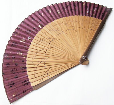 高級扇子 優しい絵描き、丁寧に仕上げてきた扇子、夏の涼しい風が漂ってくる サイズ：長さ　 閉じた時　　　　約20センチメートル 　　　　 開いた時　幅:約35センチメートル 材質：竹、シルク、麻など 扇子袋をプレゼントします。 プレゼント、...