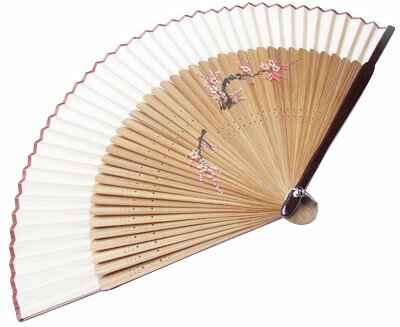 高級扇子 優しい絵描き、丁寧に仕上げてきた扇子、夏の涼しい風が漂ってくる サイズ：長さ　 閉じた時　　　　約20センチメートル 　　　　 開いた時　幅:約35センチメートル 材質：竹、シルク、麻など 扇子袋をプレゼントします。 プレゼント、...