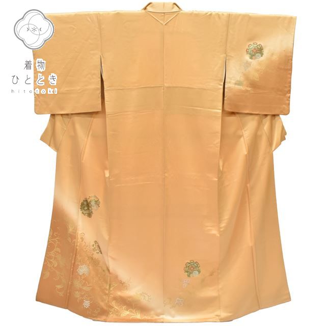 商品情報 ★説明 黄土色に鳥や植物文様があしらわれ、上品さが感じられます。 八掛は薄茶色のぼかしになります。 ★着用時期　　10月〜5月 ★着用シーン　セミフォーマル〜フォーマル 結婚式・式典・お宮参り・七五三・入園式・卒園式・入学式・卒業...