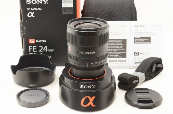 ＊集合写真1枚目の物がすべてです。（※但し集合写真のレンズ本体を飾っている下の台座は付属いたしません） 万が一商品説明の付属品と写真に相違がある場合は必ず質問ください。 ・注意事項：お使いのモニターの発色具合によって、実際のものと色が異なる...