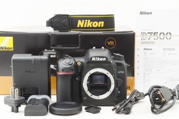 ＊集合写真1枚目の物がすべてです。 万が一商品説明の付属品と写真に相違がある場合は必ず質問ください。 ・注意事項：お使いのモニターの発色具合によって、実際のものと色が異なる場合がございます。 ※元箱はキットレンズ用ですが、レンズは付属いたし...