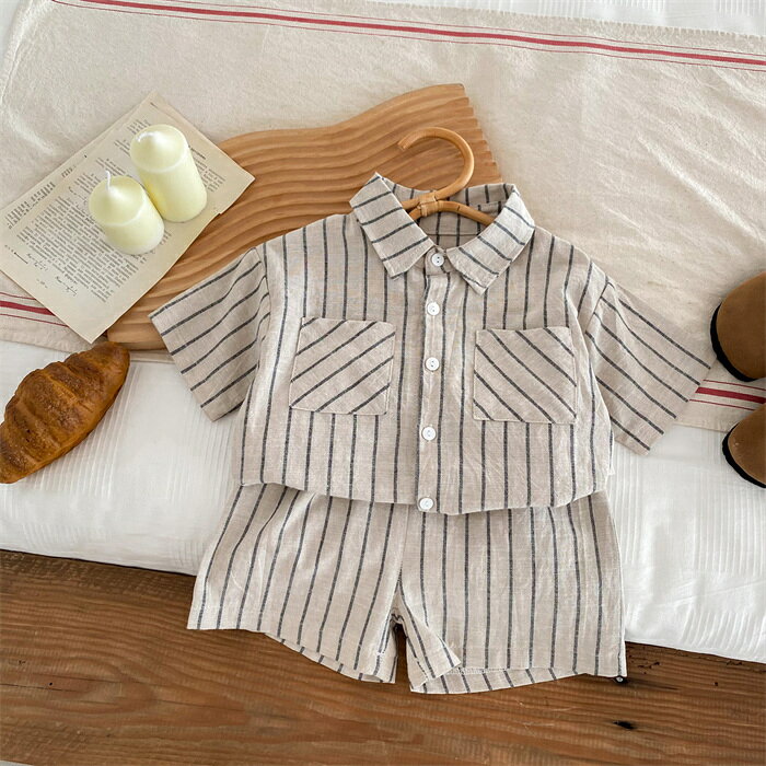 子供服 セットアップ 2点セット 上下セット ブラウス 半ズボン ショートパンツ 男の子 女の子 ベビー服 ストライプ柄 学園風 通園 夏服 カジュアル シャツ ショートパンツ 可愛い 80cm 90cm 100cm 110cm 120cm...