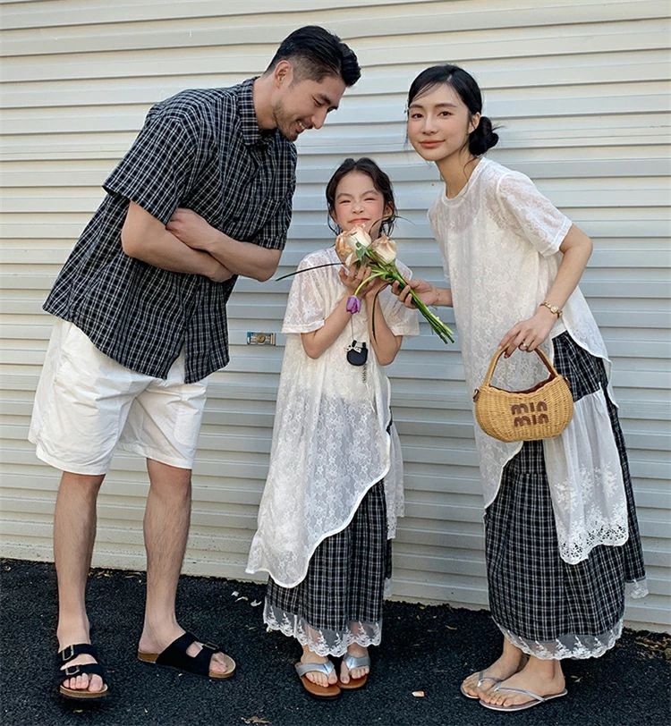 SPEC　商品仕様 素材 カラー 商品内容 綿、ポリエステル 画像色 親子服 関連商品 注意事項 ★手洗いもしくは、ネット使用の洗濯機洗い（ソフトコース）をお勧めします。 ★縫製品につき、生地を織る際の糸の継ぎ目や多少のほつれ、糸が出る、シ...