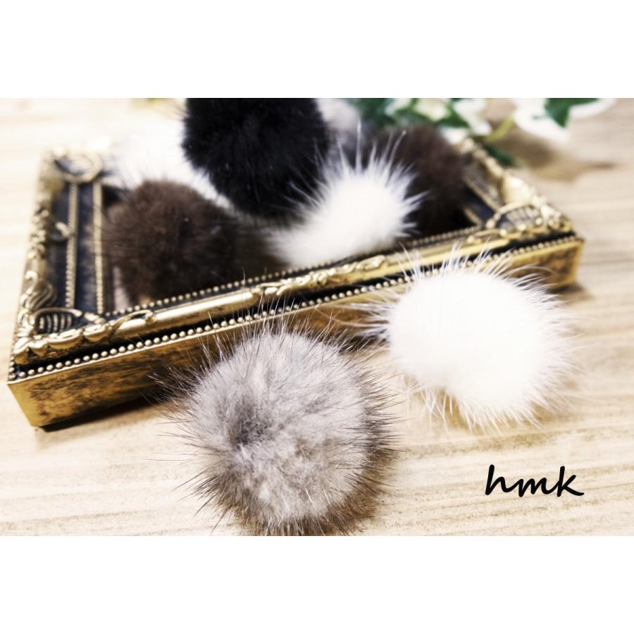 ★秋冬オススメ★5cm ミンクファー×2PCS 全4色 ゴム付きワンポイントとして活躍するアイテムふわふわファーです。ミンクファーは通常のファーより毛足の長いものが混じるのが特徴です。上品な雰囲気があります。様々なアイテムのアクセントとして...