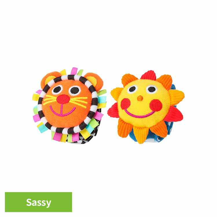 ベビーカーやバッグに取り付ける可愛いチャームバンド。お子さまの好きな音がする、お肌にやさしい手触りのストラップです。●商品サイズ（cm）幅約7×奥行約2.5×高さ約16.5●商品重量約0.0086kg●材質ポリエステル、ナイロン●お手入れ方...