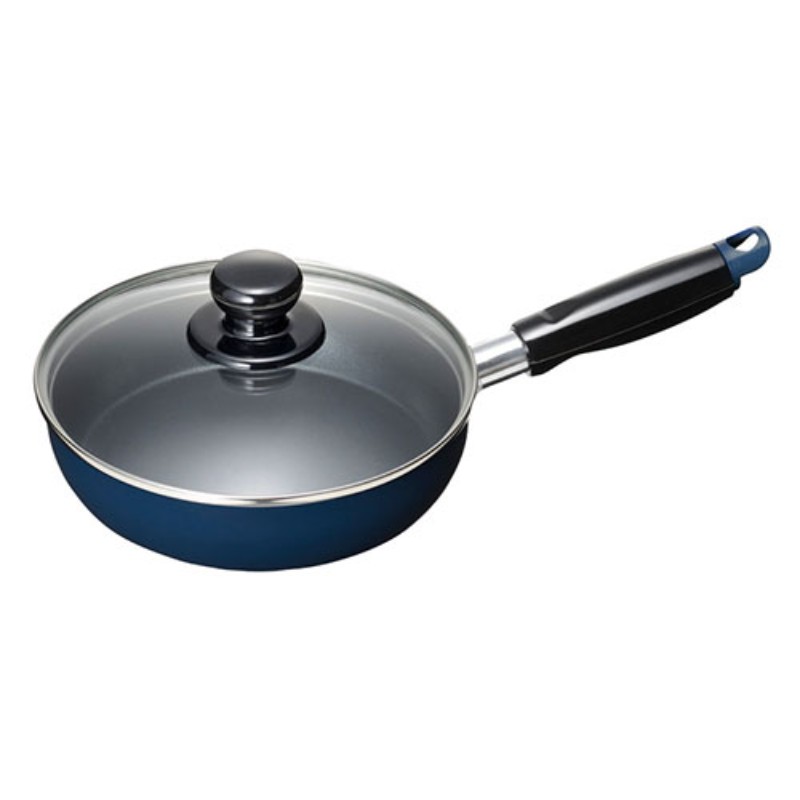 IH対応ガラス蓋付フライパン18cm特長本体はアルミニウム合金でできているので軽くて扱いやすいです。底面にステンレスの鋼板が張り付いているのでIHにも対応しています。また、内面はフッ素樹脂加工が施されているので食材がくっ付きにくく、お手入れ...