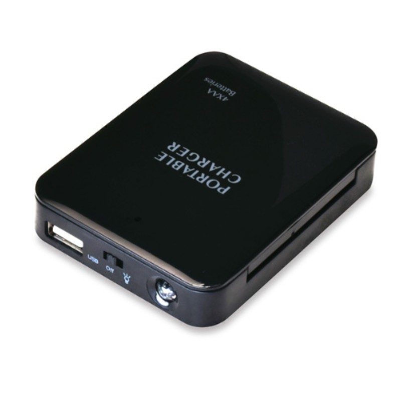 USB電池パック3 (ブラック) USBDP3-BK特長単3形のアルカリ電池やニッケル水素充電池が利用できるUSB電池パックです。スマートフォンや様々な機器の電源としてご利用いただけます。またハイパワーLEDを搭載しており、本体横の切替えス...