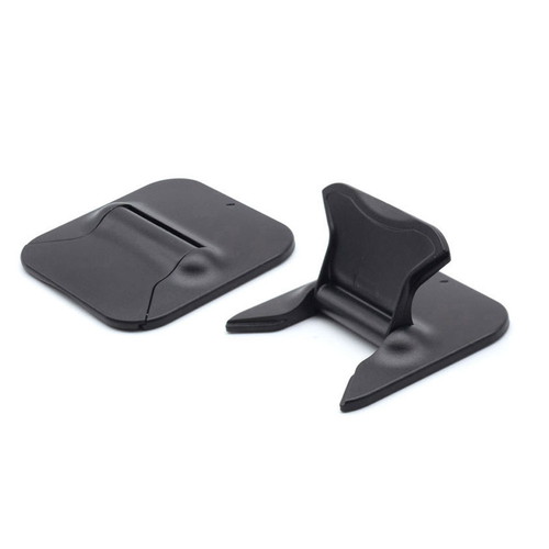 ノートPCやタブレット・スマートフォン等を約25mmリフトアップして傾斜を付けられる、スリムなフリップ式スタンドです。快適なタイピング 本製品を使い、キーボードを傾斜させることで、タイピング時にかかる手首の負担が軽減され、快適な作業環境を実...