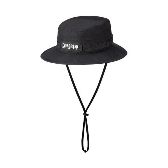 撥水・防水性能と透湿性能を兼ね備えた高機能レインブーニーハット。 透湿防水素材「ブリザテック」: 生地表面は水をはじき、撥水・防水性能と、内部に滞留した湿気を外部に放散する性能を兼ね備えた高機能素材。 あご紐: 強風などで飛ばされることを防...