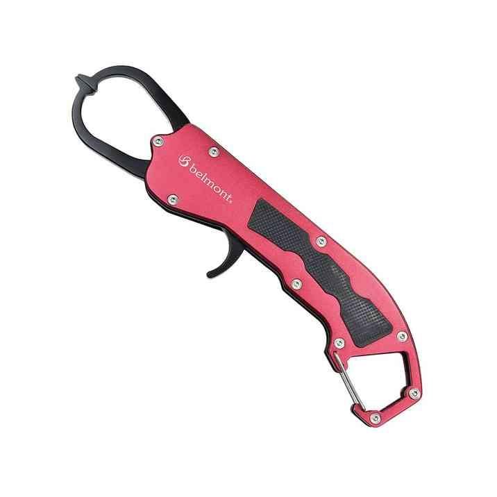 サイズ: 約216×50×16mm重量: 150g材質: アルミニウム(アルマイト加工)カラー: RD 握りやすい形状で魚をガッチリとキープします。先端は厚みがあり横へのズレが少ないので魚が暴れてても安心です。魚の口を開けやすい先端形状。便...