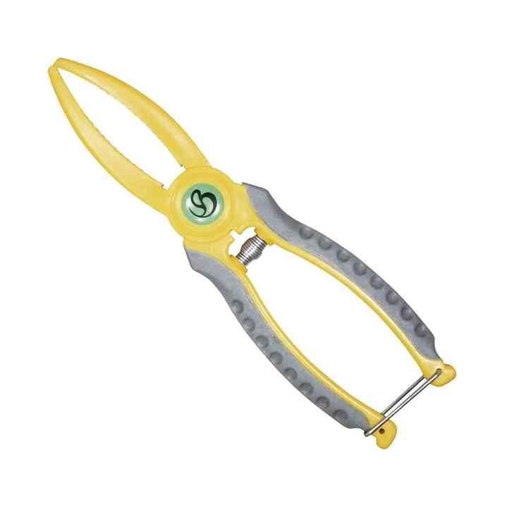 魚を優しく掴み、ダメージを与えずにリリースできるツール。 魚に触れずに口だけを掴む設計 鮮度が落ちやすいイカや鯖に対応 支点固定部は畜光処理済み スペック 素材: 本体 - 特殊樹脂 バネ部: ステンレス 重量: 55g