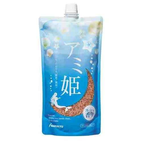 フルーツ系の香りが特徴のサビキ釣り用配合エサ。 しっかりとした粒で高集魚効果を発揮 キャップを開けて絞り出すだけで簡単に使用可能 アミエビのにおいが苦手な方でも安心して使える 粒の残ったアミエビが漂い、魚の群れを足止めする効果が期待できる ...