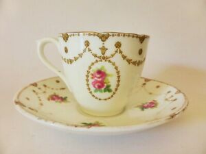Antique Royal Doulton Tea Cup and Saucer Duo, Rose Garland Floral 1920s High Teaアンティークロイヤルドルトンティーカップとソーサーデュオ、ローズガーランドフロー...