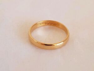 a vintage 22ct yellow gold wedding ring of plain domed formヴィンテージ22ctイェローゴールドof※注意※NYからの配送になりますので2週間前後お時間をいただきます。人気の商品は在...