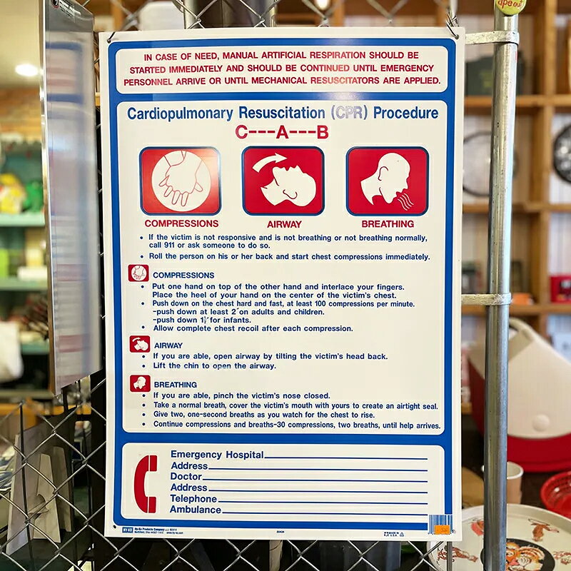 商品情報サイズ51×71cm素材プラスチック商品説明アメリカ製の大判サイズのエマージェンシープラスティックプレートサイン。これがあれば緊急処置を出来そうですね!※本製品は輸入品につき製品に傷や汚れがある場合があります。緊急救命サイン HY-...