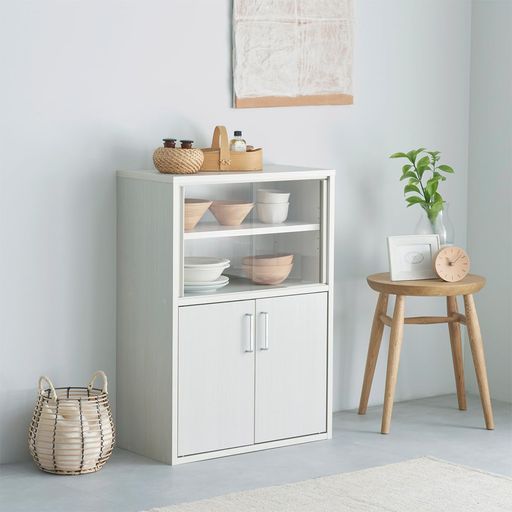 【商品説明】シンプルであきのこないナチュラルな木目柄のフルニコシリーズ。FUL-8055DGWH は幅約57cm 一人暮らしの部屋にぴったりな食器棚 カップボードです。ホワイト 白の癖のない木目のシートは、一人暮らしのスタートや収納の買い足...