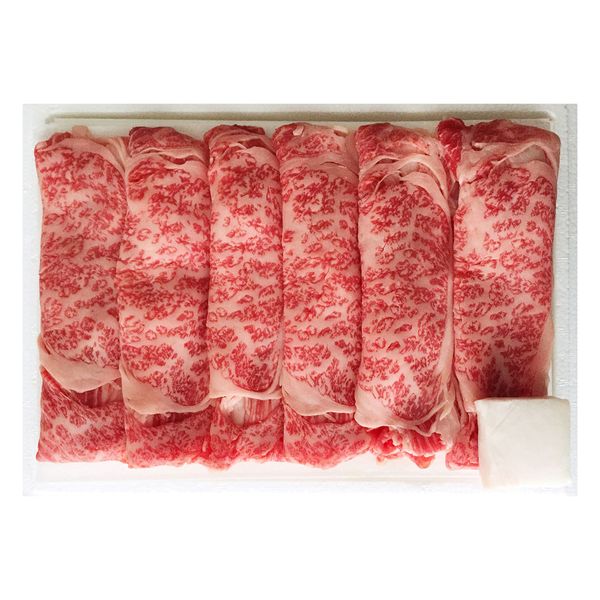 ポイント蔵王和牛の肩ロースをすき焼きでお届けいたします。適度な霜降りが特徴で柔らかな肉質を存分にお楽しみください。※写真はイメージです。内容・デザイン等変更になる場合があります。予めご了承ください。箱サイズ20×26×9cm現品サイズ・内容...