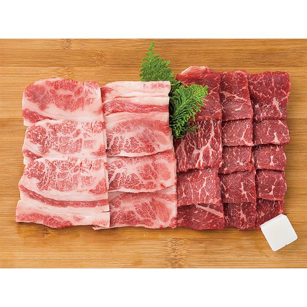 ポイント蔵王牛は赤身主体の牛肉です。中でもモモ又は肩のヘルシーな部位と濃厚な旨味のあるバラ肉を食べ比べて頂ける詰合せです。※写真はイメージです。内容・デザイン等変更になる場合があります。予めご了承ください。箱サイズ20×26×9cm現品サイ...