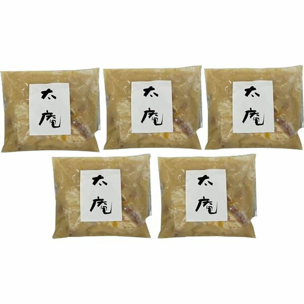 ポイント「味吉兆」では15年もの長きに渡って研鑽を積み、自身の日本料理「太庵」をオープン。2011年より連続で「ミシュランガイド大阪」で3つ星評価を獲得した高畑氏が監修しました。お出汁が感じられる和風の角煮を作りました。付け合わせには、豆腐...
