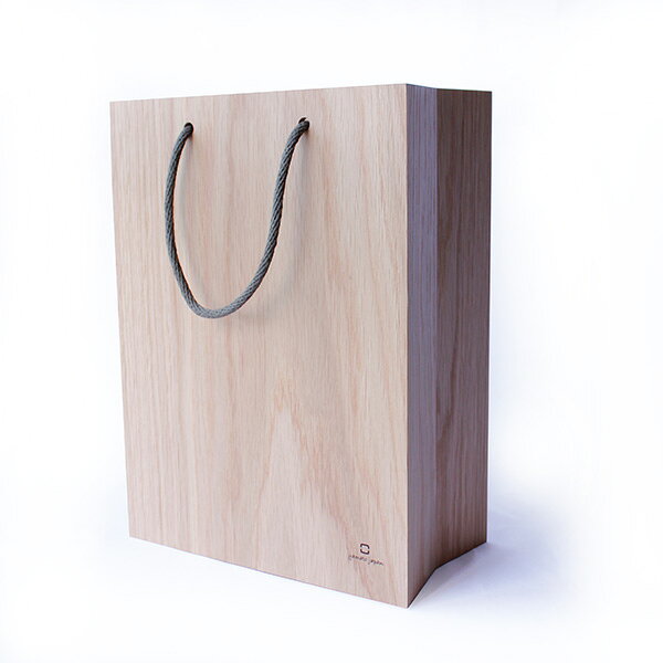 サイズ約　幅22×奥行12×高さ30（cm）材質本体：ナラ突板（MDF）紐：綿　塗装：ウレタン塗装容量5L備考　【カラー】なら突板　【生産国】日本製　【備考】※本製品は手作りの風合いを大切にしています。そのため、商品の色合いが異なる場合がご...