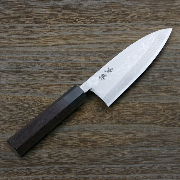 製品仕様 ■サイズ：全長約305mm 刃部 刃渡り約165mm 刃幅約50mm(刃元) 刃厚約7mm 柄部 長さ約130mm 幅約27mm(最大) 厚み約23mm ■重量：約275g ■材質： 刃部 切刃 白紙鋼 地金 多層鋼 柄部 紫檀 ...