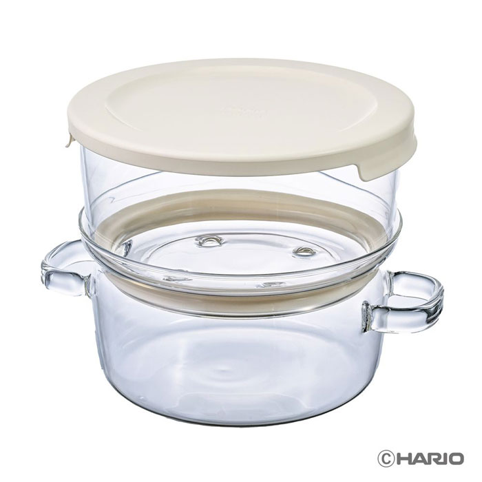 商品説明 ガラスのせいろ蒸し器 ●上下ともに耐熱ガラス製の「ガラスのせいろ蒸し器」。 ●電子レンジで一度に2つの調理が同時に作れてとても便利。 ●上ボールには、4つの穴が開いてます。 ●耐熱ガラス製なのでお手入れも簡単です。 ●オリジナルレ...
