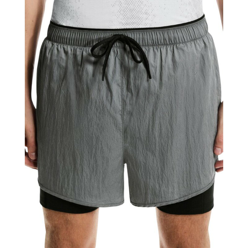 【 On performance volt collection 】Mens Performance Volt Shorts メンズパフォーマンス ボルト ショーツ ポケット付きのインナータイツに、防風・撥水性のアウターパンツを重ねた2in...