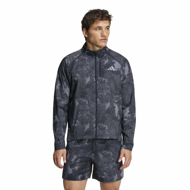 商品名: /// SAP M JKT 品番: BZ035 カラー: KG6380 カラー名称: Slate/Aurora Onix ADIDAS /// SAP M JKT ジャケット 存在感のあるアニマルプリントとランニングに求められる機...