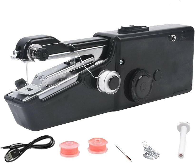 商品コード2brr3f6vqv商品名ハンディミシン 小型 コンパクト 初心者 簡単 裁縫 電池 USBブランドRINHAPIカラーブラック「単三電池・USBの2WAY電源対応」 単三電池（4本）で場所を選ばず使用でき、USB給電にも対応。自...