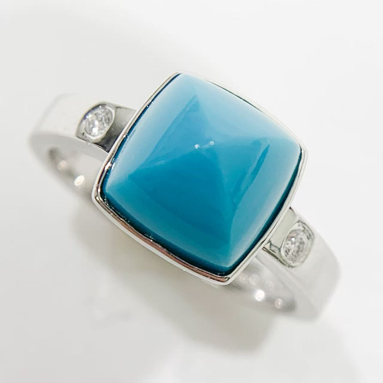 商 品 詳 細 ジャンル リング ブランド MIKIMOTO ミキモト 素材 PT950 サイズ 約#12 幅約2.7mm、ターコイズ約8.3mm*8.3mm 石目 ターコイズ 重量 約6.5g 付属品 なし 全体のキズ 汚れ わずか 全体...