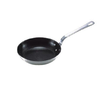 フライパン XFD-180T 18cm テフロン加工 ロイヤル●18cm●容量:0.9L(リットル)●内寸:φ180×H40●板厚:1.0mm●※テフロン2層コーティング●200V電磁調理器は非常にパワーがある為、鍋の変形防止,安全面からボ...