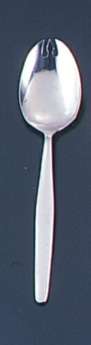 形状名先割スプーン穴有無穴無サイズ大全長(mm)180皿長さ×皿幅(mm)60×39※メーカー希望小売価格はメーカーカタログに基づいて掲載しています。(カタログ表示価格は消費税が含まれていません)給食用スプーン・フォーク