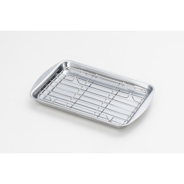 ちょっとした揚げ物に便利なコンパクトなバット。ステンレス製でお手入れ簡単。●全長(mm):242●全幅(mm)：156●全高(mm)：20●本体重量(g)：193●材質:トレー/ステンレス、アミ/18-8ステンレス●生産国:トレー/日本、ア...