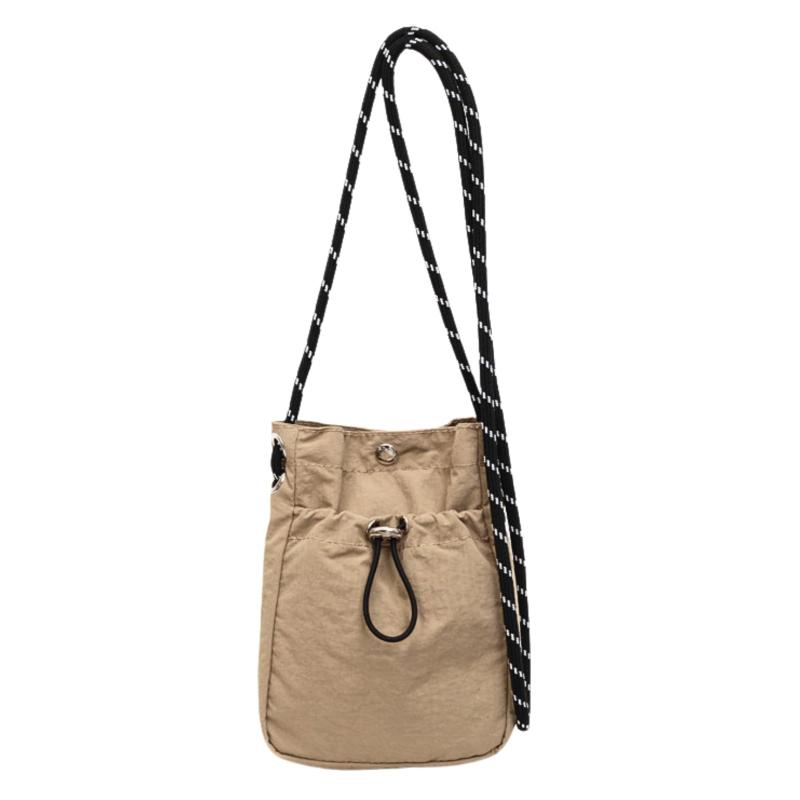 [FARFADET] スマホ ショルダー 携帯 ポシェット ミニ ポーチ ポケット サコッシュ 男女兼用 縦型 メンズ レディース 軽量シンプルで合わせやすいデザイン ちょっとしたお出かけにぴったりなスマホショルダーバッグ。シンプルで服に合...