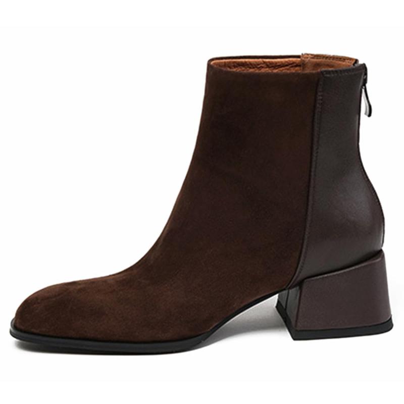 [Minax] レディース ショートブーツ 歩きやすい 冬 サイド切替 スウェード チャンキーヒール スクエアトゥ 軽量 防寒 おしゃれ【美脚デザイン】おしゃれで主張しすぎないシンプルなレディースショートブーツです。PUとスエード調素材の切...