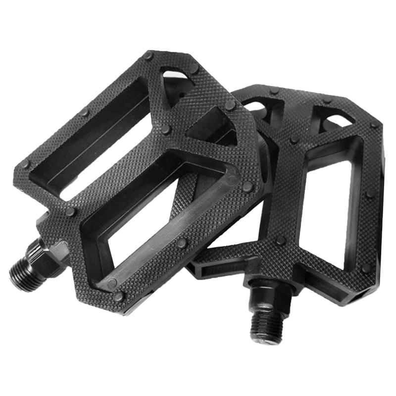 lifactlab. 自転車 フラット ペダル 軽量 プラスチック クロス ロード マウンテン バイク 9/16 左右セット 黒【丈夫で軽量】樹脂ペダルは激しいライディングのBMXやマウンテンバイクにも使われるほど丈夫で軽量です。使用されて...