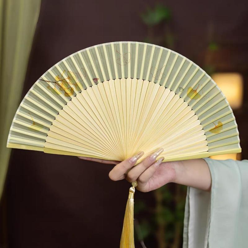 Sarkovos扇子レーディスメンズ 竹扇男女兼用和装小物 おしゃれ高級竹扇子 天然竹 綺麗 花柄 蝶柄 和装小物 和風 上品 華やか扇子袋付きお祭り お土産 プレゼント1.サイズ：【収納時】22cm×2.6cm　【展開幅】40cm　最長部...