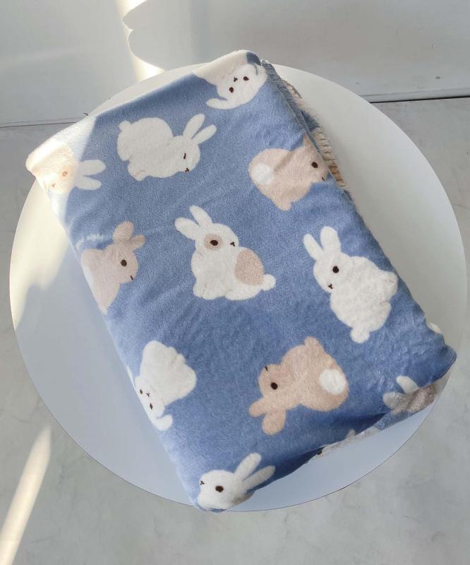 AS KNOW AS plus ZY8617 ふわふわアニマル大膝掛けふわふわで肌触りのよいアニマル柄のブランケットの大きいサイズが登場ふわふわフランネル生地と、内側はあったかシープボアで心地よさ抜群。全身を包み込む大きめサイズで、おうち時...