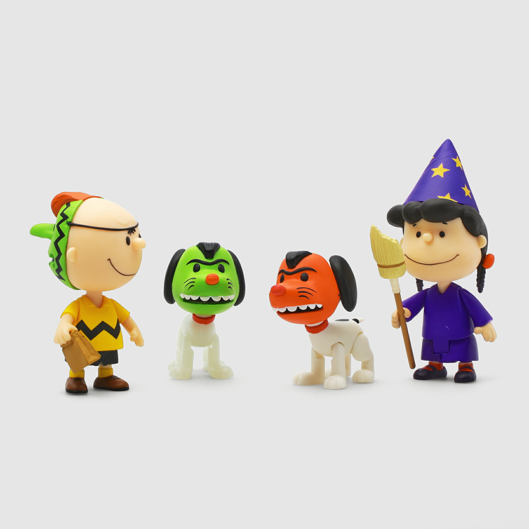 お買い物ガイド ハロウインの仮装をしたピーナッツたちの可動式フィギュア。9.3cmほどの手のひらサイズながら頭や手足が動かせます。キャラクターは5種類（チャーリー ブラウン、スプーキー・スヌーピー2種、バイオレットウィッチのルーシー、シーク...