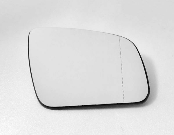 商品説明・新品未使用品 ・ヒーター機能搭載 ・右ハンドル用 【適合年式】 W204 前期 2007y～2010y注意事項・他通販サイトでの販売も行っている為、商品欠品中の場合もございます。在庫確認をお願い致します。 ・本商品は純正部品ではあ...