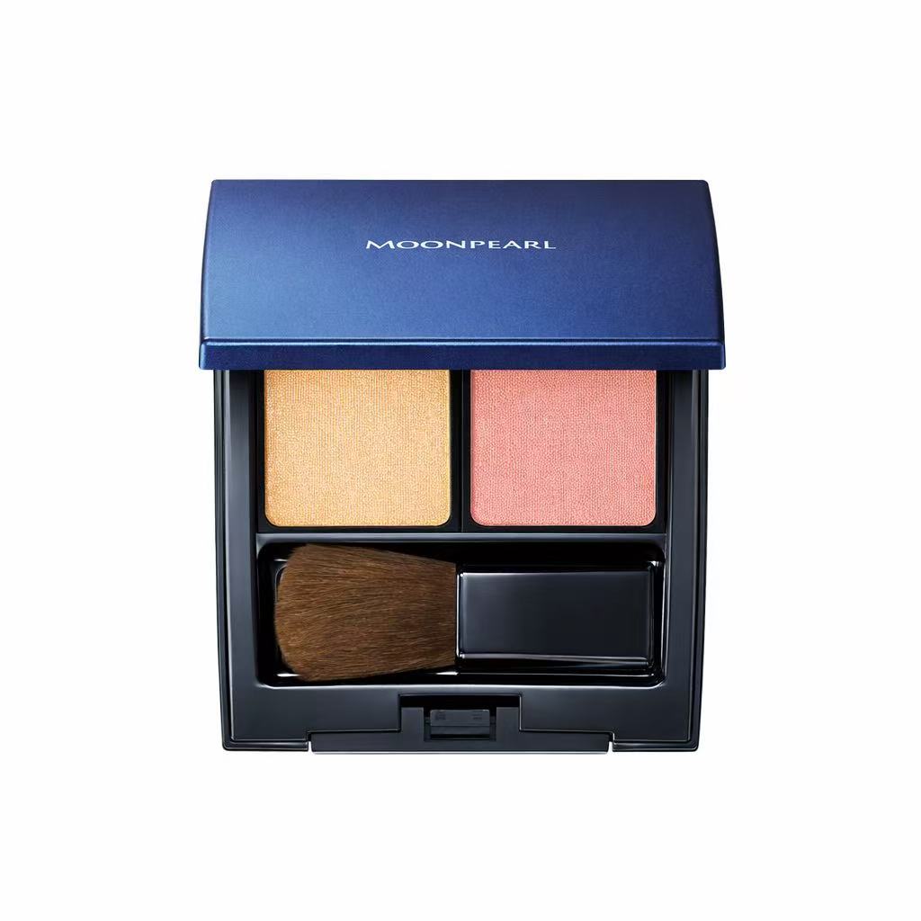 ムーンパール フェイスカラー レフィル 4.5g ミキモト化粧品 血色感を演出するチークカラーと、ハリ感・ツヤ感を演出するハイライトが一つになったフェイスカラーです。チークカラーの前にハイライトを仕込むことで、ハリ感とチークの発色がアップし...